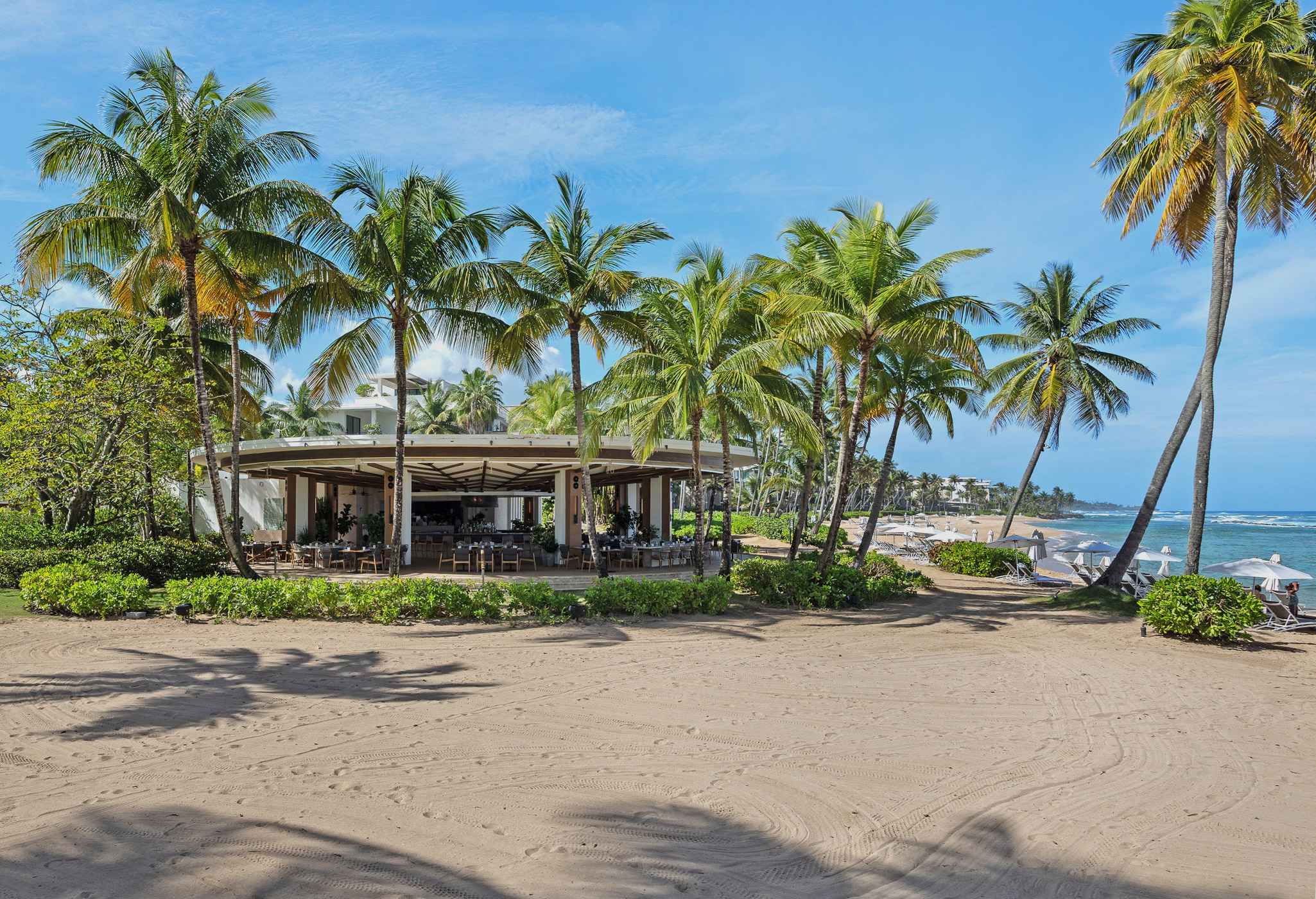 Encanto Beach Grill Casual Island Dining - Dorado Beach Resort